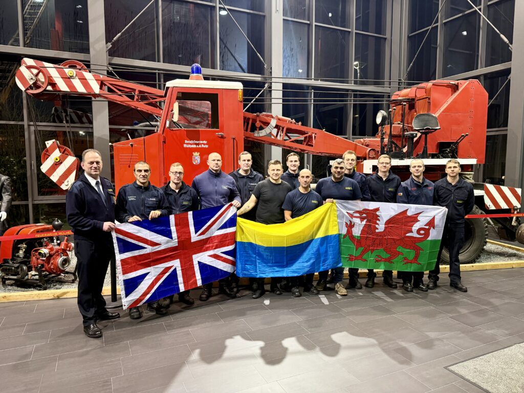Mid and West Wales Fire and Rescue Service Supports Convoy Delivering ...